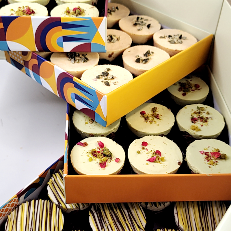 COLOURS - CRUNCH by ''100 грама сладки'' | 100 грама сладки